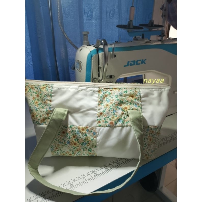 Jual NAYA Floral Matcha patchwork , tas bunga kain wanita, tas perca simpel aesthetic, tas ...