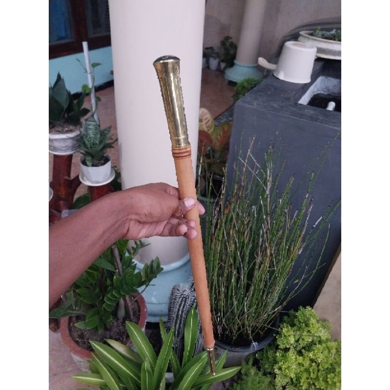 Jual tongkat komando kayu gaharu dg ornamen logam kuningan dg sajam ...