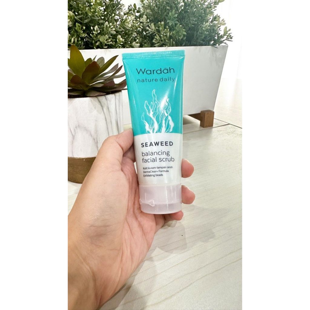 Jual PRELOVED kondisi 99% Wardah Nature Daily Seaweed Balancing Facial ...