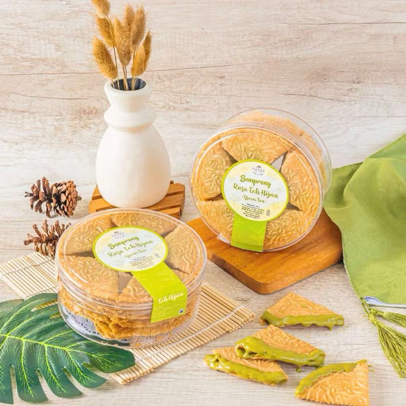 Jual Semprong Makanan Ringan Snack Kue Kering isi Teh Hijau - Loves ...