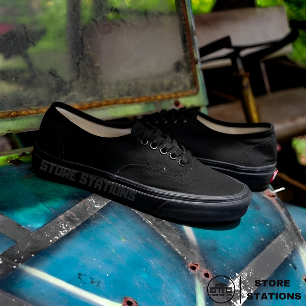 Jual Sepatu Authentic Full Black Sneakers Authentic Full Hitam Polos ...