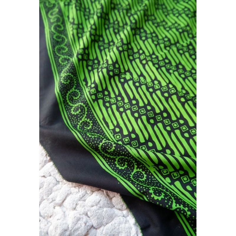 Jual Kain Batik Cap Asli Proses Laseman Motif lereng Latar Warna Hijau ...
