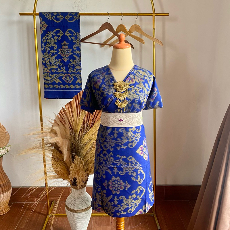 Jual KAIN TENUN ENDEK KHAS BALI MOTIF PATRA BIRU GOLD GRINGSING ...