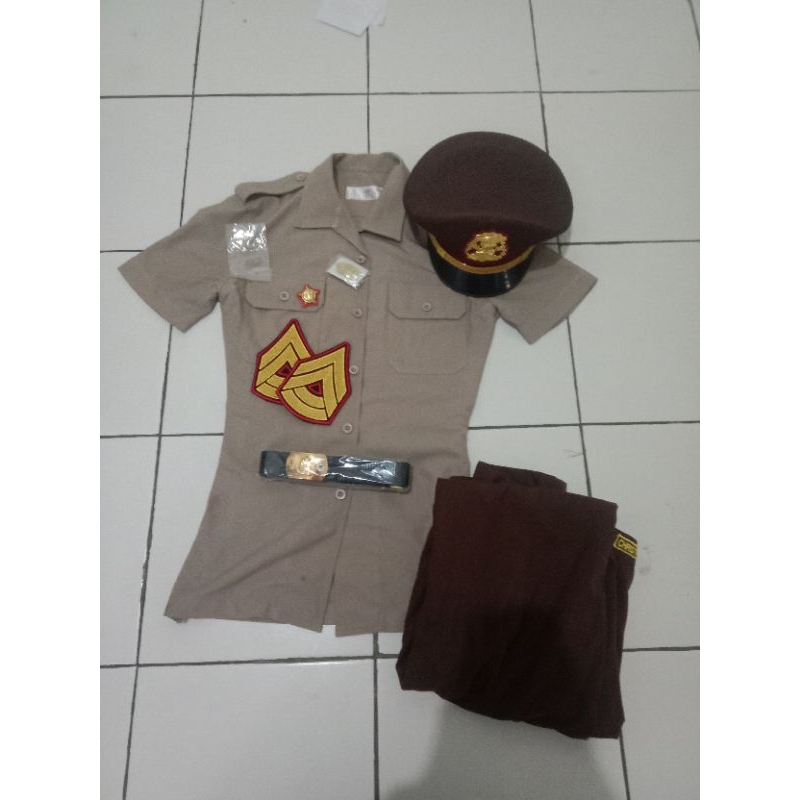 Jual BUAT FASHION SHOW/KARNAVAL!!! PAKET 1 LENGKAP PDH AKPOL, CELANA ...