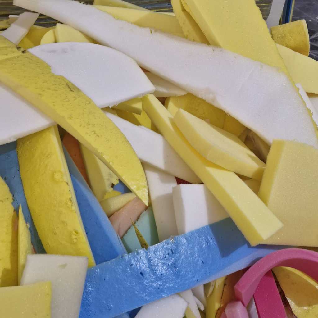 Jual (1 KG) spons busa Tebal 1-5cm campur Spons Busa Cuci Piring Busa ...