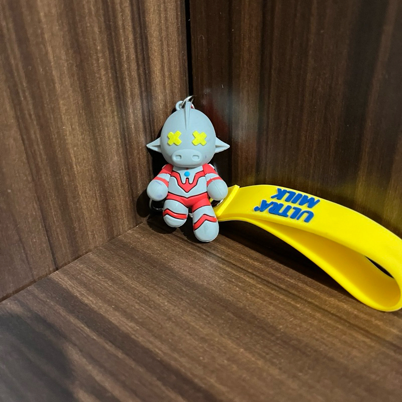 Jual Gantungan kunci ULTRACORE x ULTRAMILK, Ultracore ORIGINAL ...