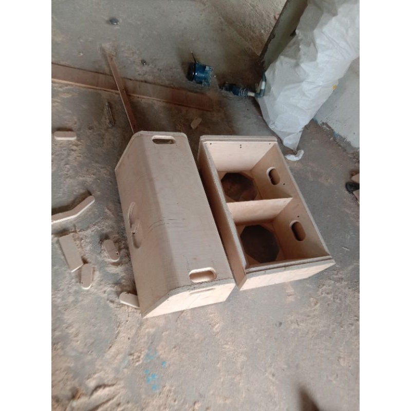 Jual box t24n 12inc dan 10 inc bahan brich 18mm | Shopee Indonesia