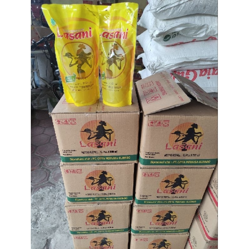 Jual Lasani minyak goreng 800mL 1 dus isi 12 pcs | Shopee Indonesia