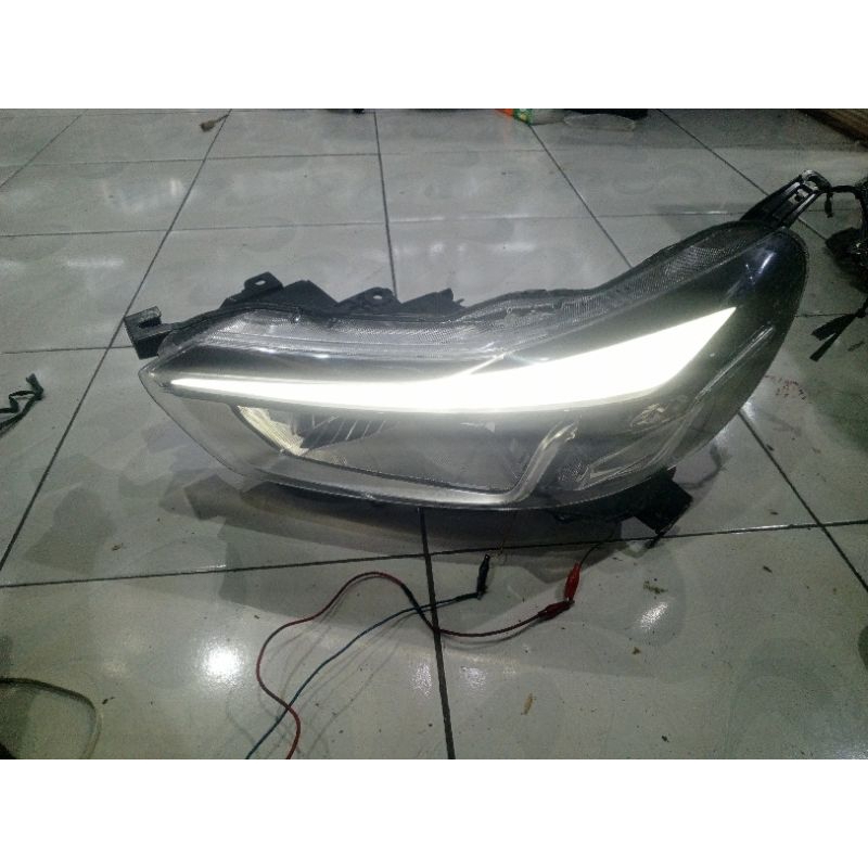 Jual headlamp honda Brio 2023/2024/2025 original. lampu depan brio 2023 ...