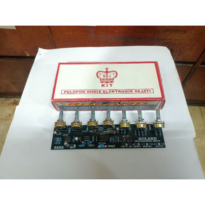 Jual KIT ROLAND PROFESSIONAL MIXER 7 POTENSIO | Shopee Indonesia