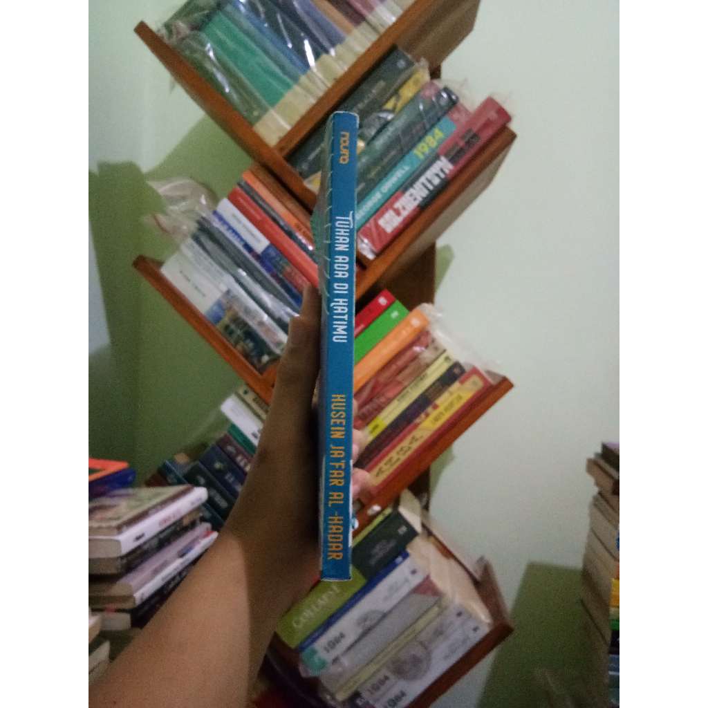 Jual [preloved Ori] Tuhan Ada Di Hatimu Husein Jafar Al Hadar Buku