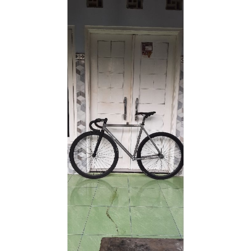 Jual VELOZ , frameset / Rangka sepeda Fixie Keren , DO mepet include ...