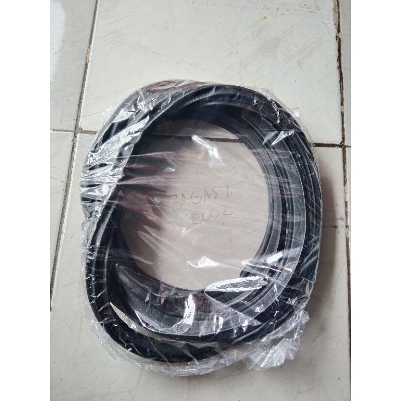 Jual KARET PEREDAM PINTU BAGASI AVANZA XENIA RUSH TERIOS ORIGINAL BUKAN ...