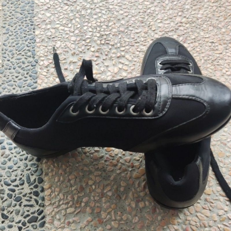 Jual sepatu versace bekas pakai zise 41 | Shopee Indonesia