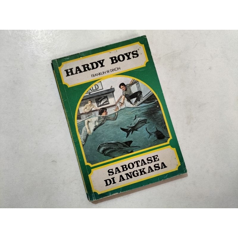 Jual Novel Remaja Saduran Hardy Boys Sabotase di Angkasa, karya ...