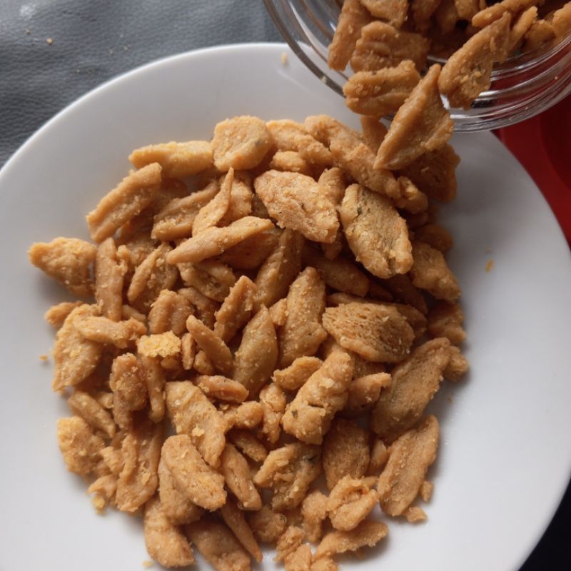 Jual Kue bawang Gunting homemade 500 gram Halal- Pedas, Original dan ...