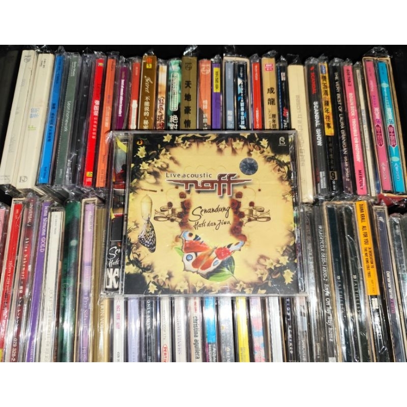 Jual CD Musik Naff - Live Acoustic Senandung Hati dan Jiwa | Shopee Indonesia