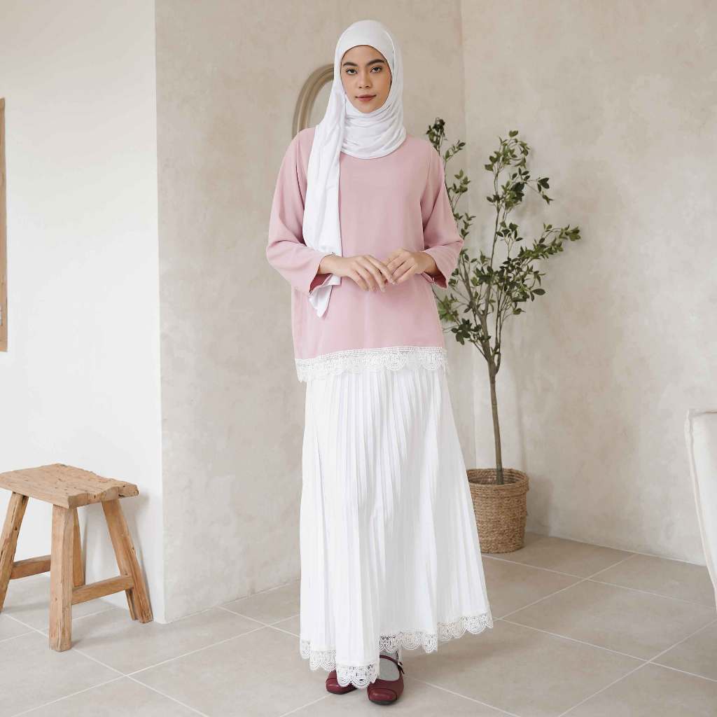 Jual Restu Anggraini - Shakira One Set (Baju + Rok Plisket) | Shopee ...