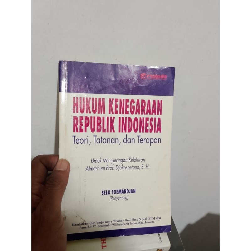 Jual Hukum Kenegaraan Republik IndonesiaTEORI Tatanan dan terapanoleh ...