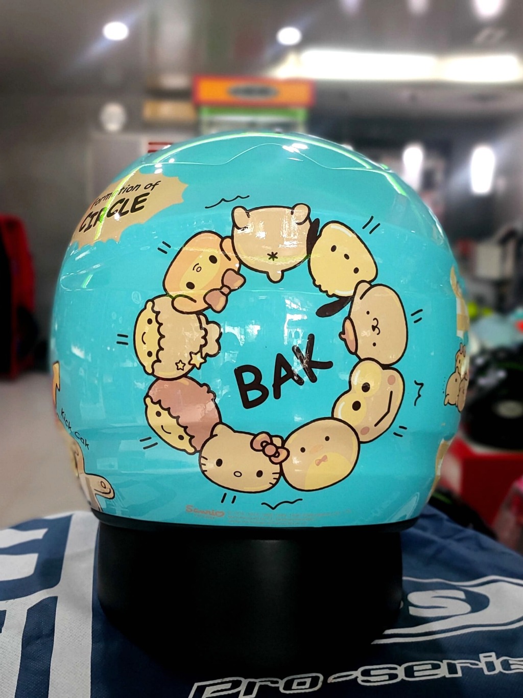 Jual Helm Cewek BMC Milan Milan Sanrio Mix Kawaii 2024 100 Original ...