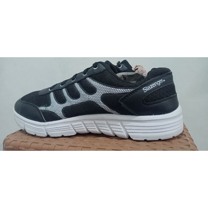 Jual Sepatu Running SLAZENGER. size 43. second original | Shopee Indonesia