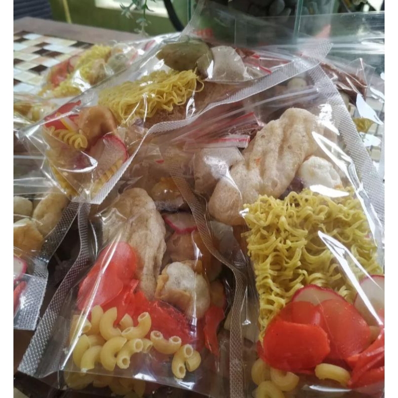 Jual PAKET HEMAT 10 PCS SEBLAK INSTAN KUMPLIT GURIH DAN PEDAS | Shopee ...