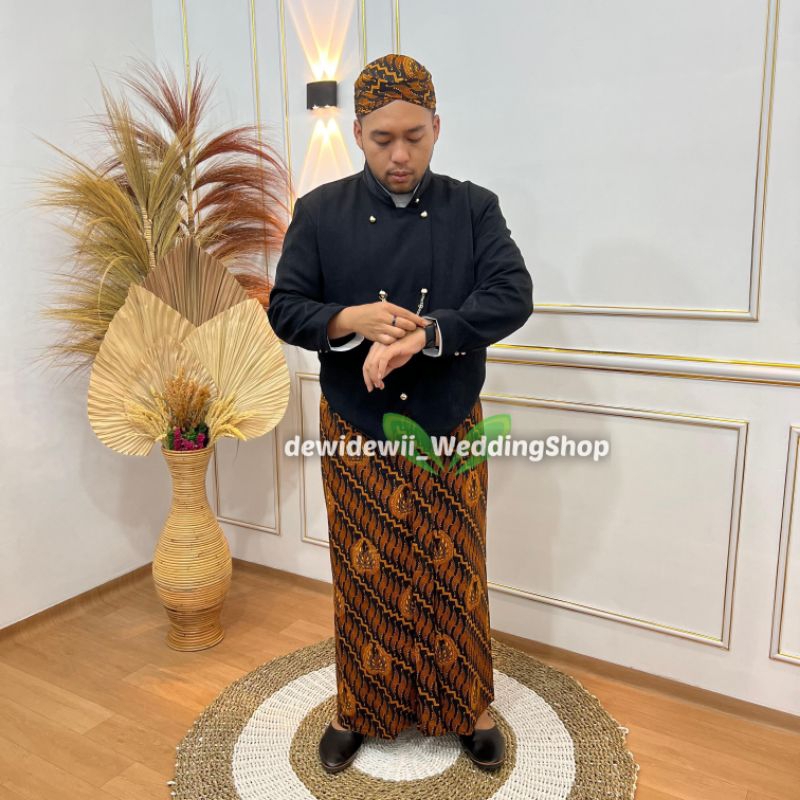 Jual (1set, Cowok) Pakaian Adat Jawa / Beskap + Jarik + Blangkon + Free ...