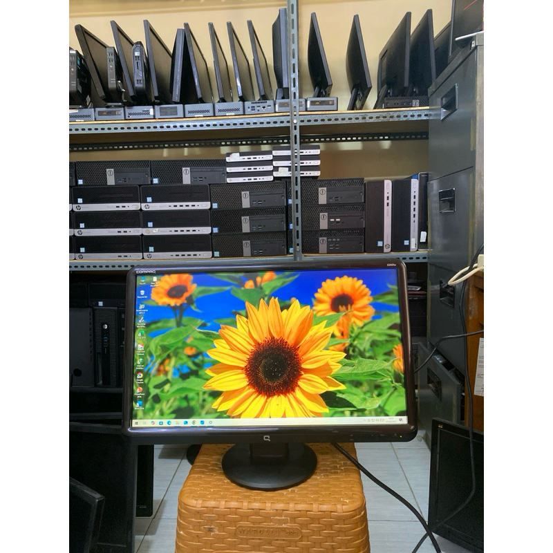 Jual MONITOR LCD 20 in wide bisa cctv layak pakai garansi | Shopee ...