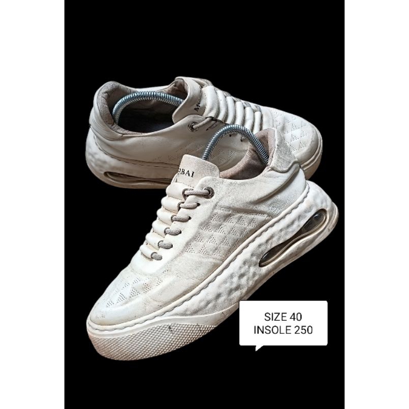 Jual SEPATU SNEAKERS KULIT SIZE 40 SEPATU PRELOVED | Shopee Indonesia