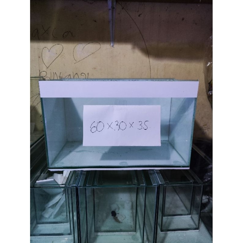 Jual Aquarium Kaca Size 60x30x35 Backgroud Putih Glossy | Shopee Indonesia