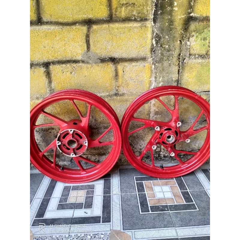 Jual velg Honda CB150R led original merah | Shopee Indonesia