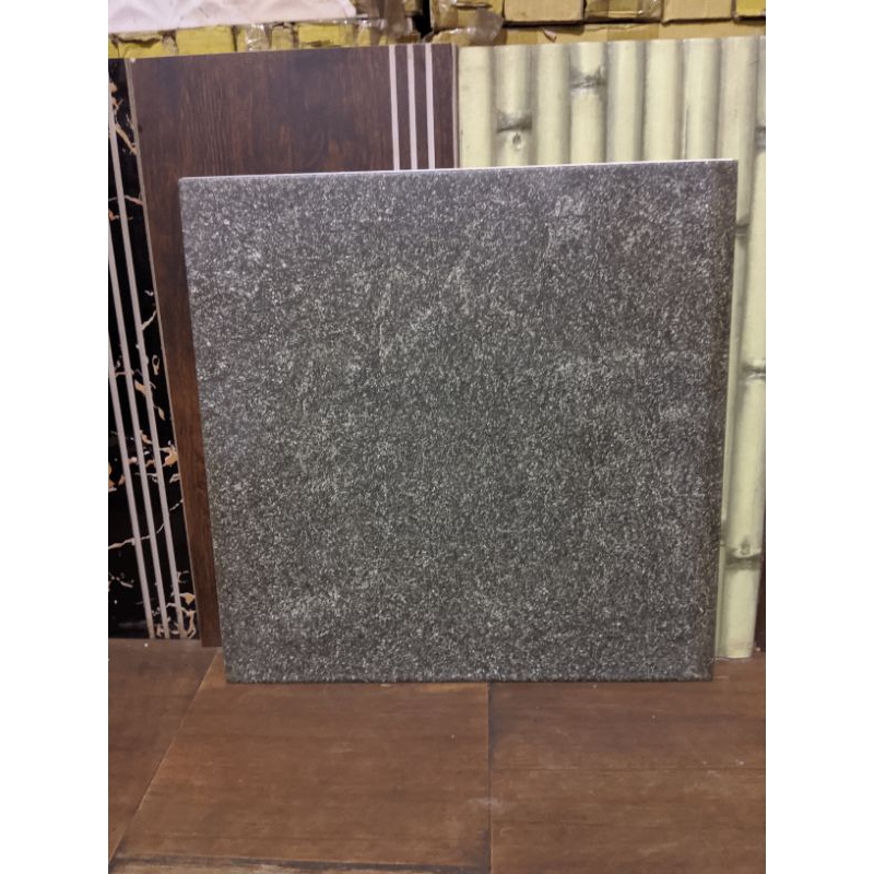 Jual KERAMIK LANTAI 50X50 DUSTIN BLACK | Shopee Indonesia