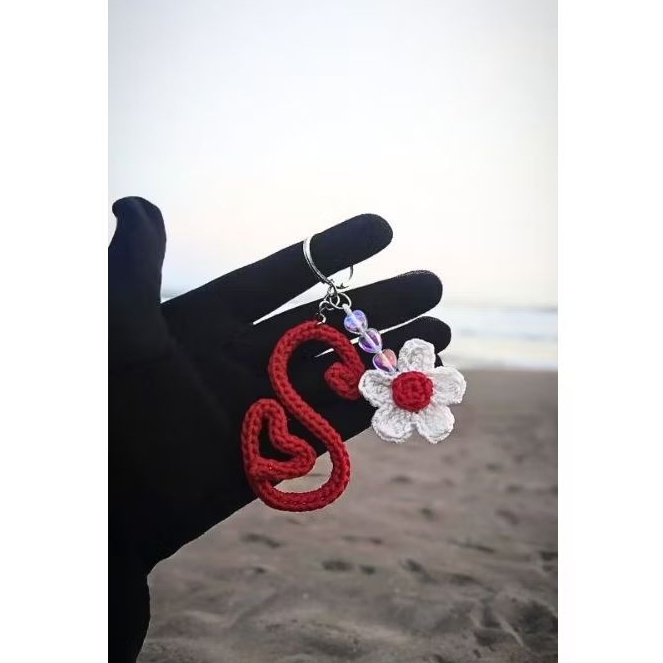 Jual gantungan kunci rajut ( INISIAL ) | Shopee Indonesia