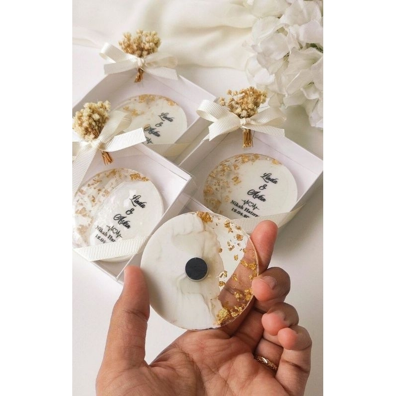 Jual [ SOUVENIR ] Unique Wedding Favours | Magnet Wedding Gifts for Guests | Baptism party ...