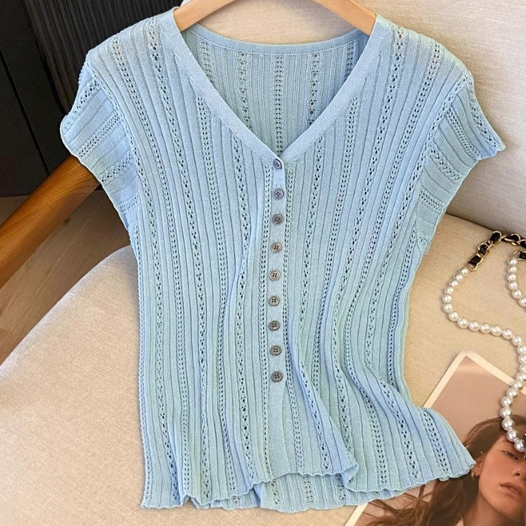 Jual 【boll.id】Baju Atasan Wanita Terbaru/ Sweater Rajut Wanita/ Atasan Rajut V Neck Crop Kancing ...