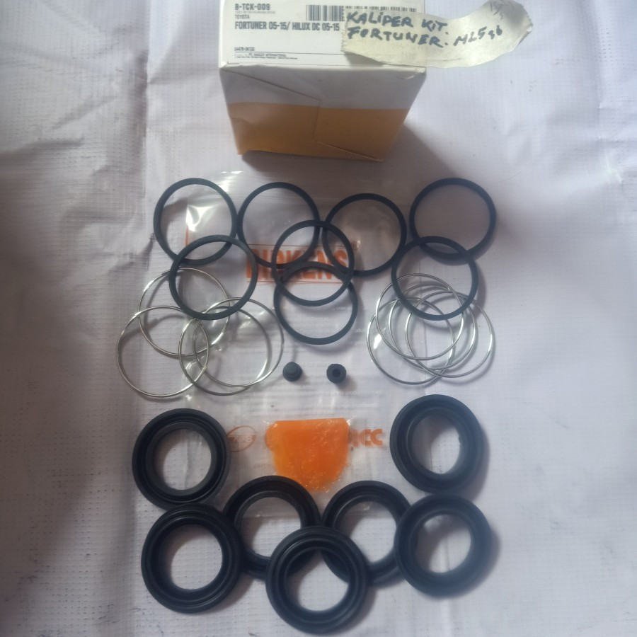 Jual Caliper / Kaliper Kit / Karet Piston Rem Cakram Depan Set Fortuner Lama / Hilux Double ...