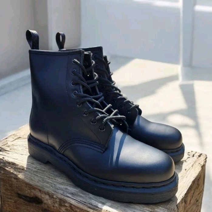 Jual Sepatu Boots Pria Docmar 1460 Mono All Black Smooth Leather Ankle ...