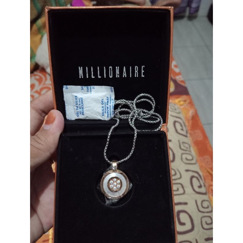 Jual Kalung MCI pendant bekas pemakaian 100% original.. kondisi mulus ...