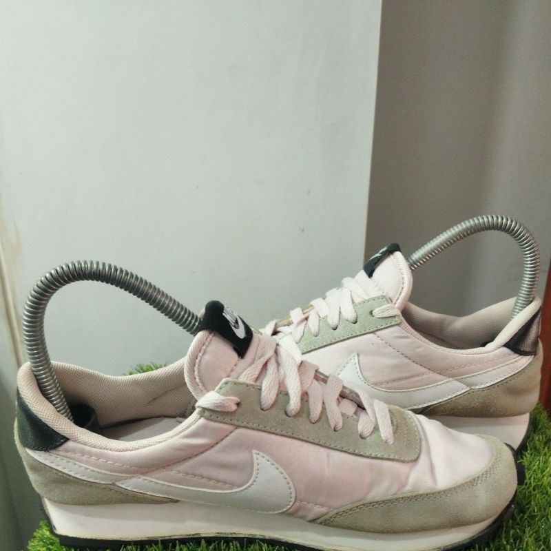 Jual SEPATU SNEAKERS NIKE SECOND | Shopee Indonesia