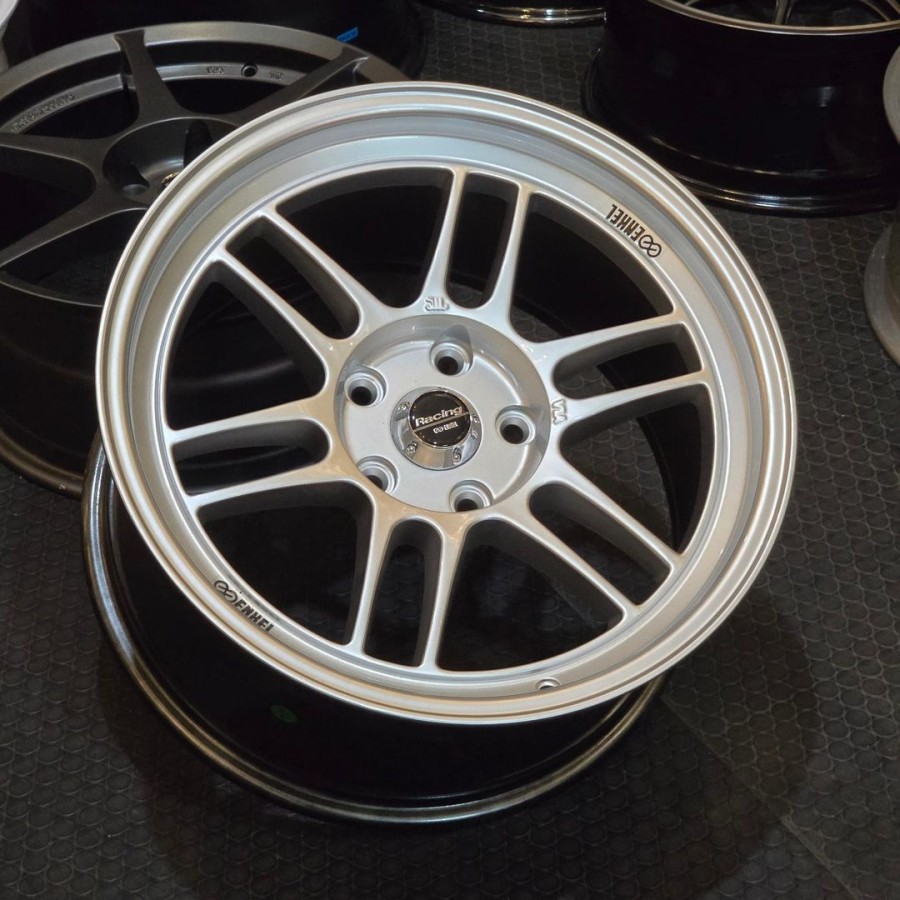Jual velg racing bmw r18 ENKEI RPF1 8,5 - 9,5 ET 32 - 28 velg mobil bmw 18 | Shopee Indonesia