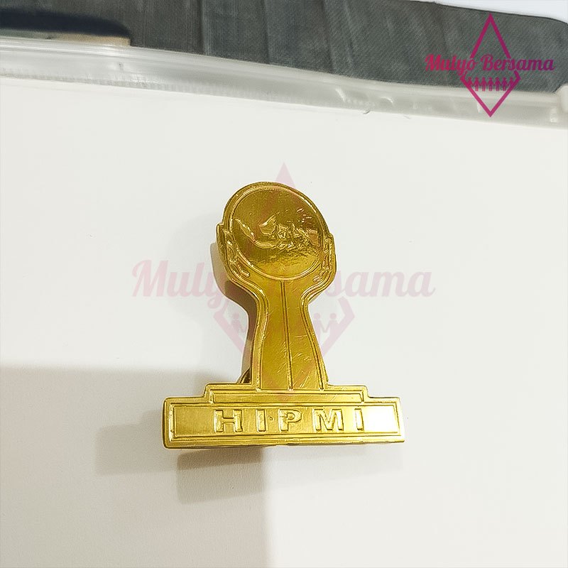Jual Pin Logo Hipmi Jarum Magnet Pin Hipmi Full Logam Warna Gold ...