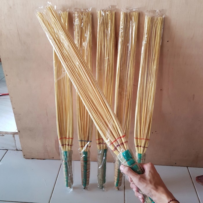 Jual Sapu Lidi Kasur Penebah Kasur Pembersih Tempat Tidur - Penebah ...