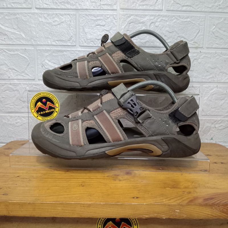 Jual sandal outdoor TEVA second | Shopee Indonesia