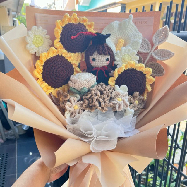 Jual Buket Bunga Rajut Wisuda Ver. 2 | Crochet Flower Bouquet with ...
