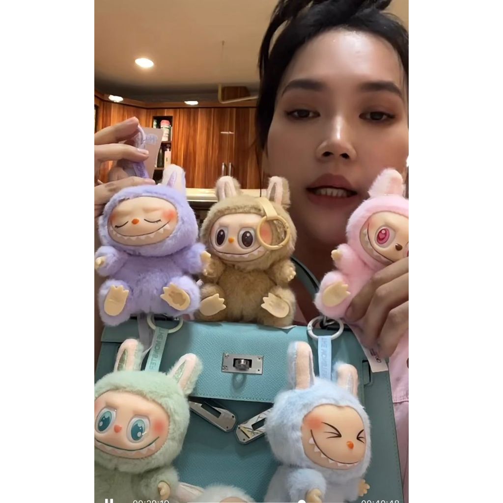 Jual Labubu Have A Seat Keychain/Gantungan The Monsters High Quality ...