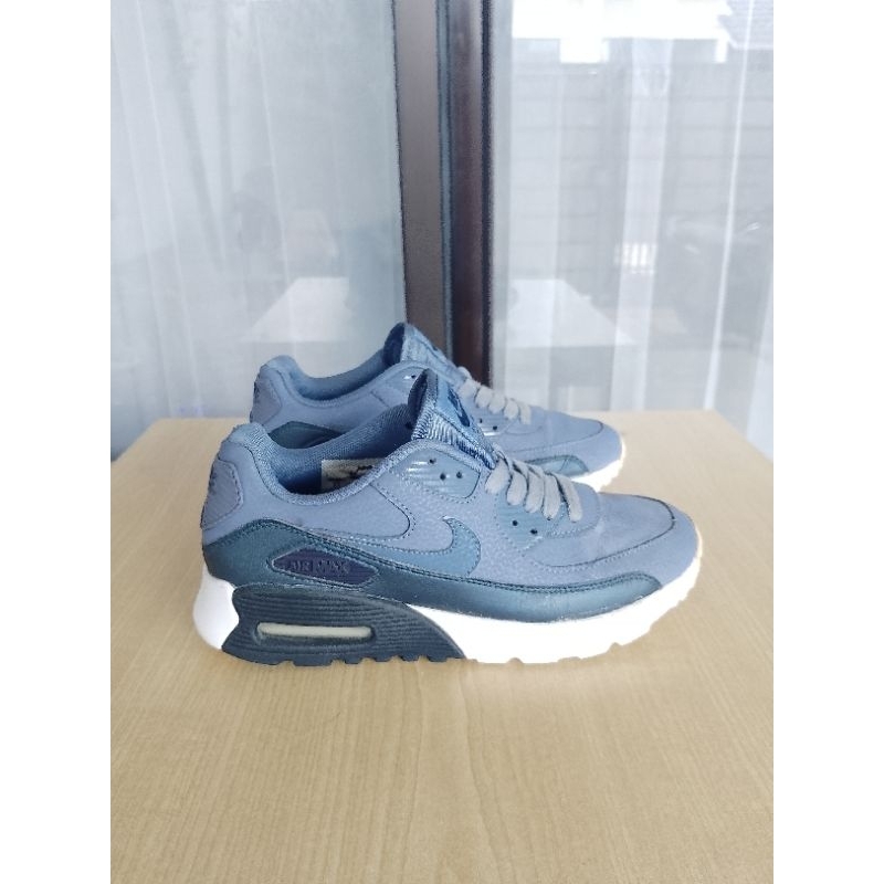 Jual Sepatu Second Branded N1K3 41R M4x 90 Biru Size 37,5.Sneakers pria ...