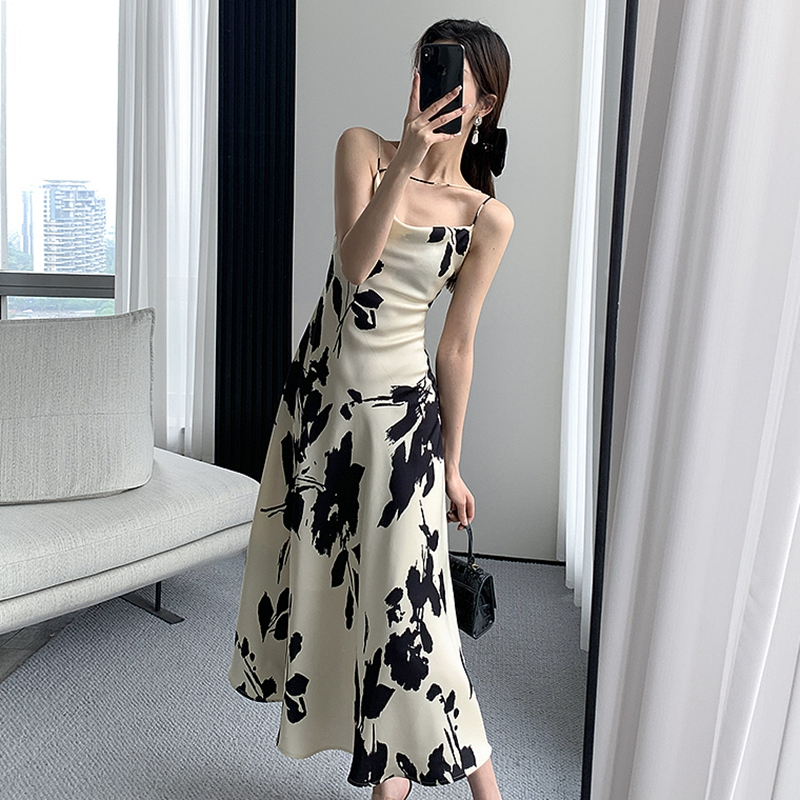 Jual EMITA BLOOM beige floral dress panjang korean style dress press ...