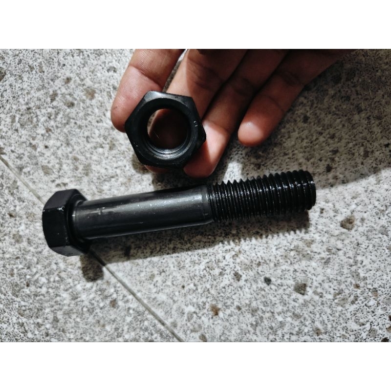 Jual baut mur baja 8.8 m18x100 kunci 27 drat pitch 2.5 / baut mur baja m18x100 8.8/ baut baja ...