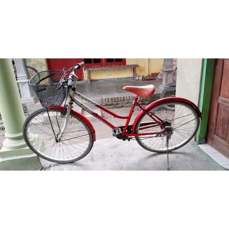 Jual sepeda bekas CTB warna merah normal siap pakai | Shopee Indonesia