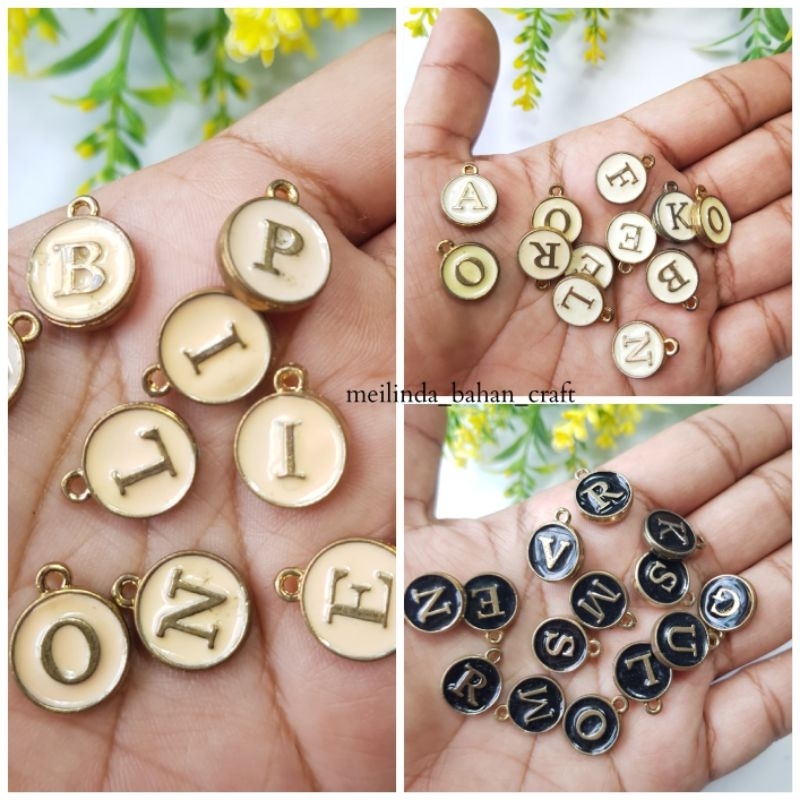 Jual CHARM HURUF BULAT INISIAL NAMA / LIONTIN HURUF BULAT / CHARM EPOXY ...